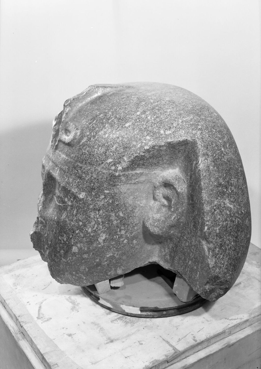 statue colossale - Louvre site des collections