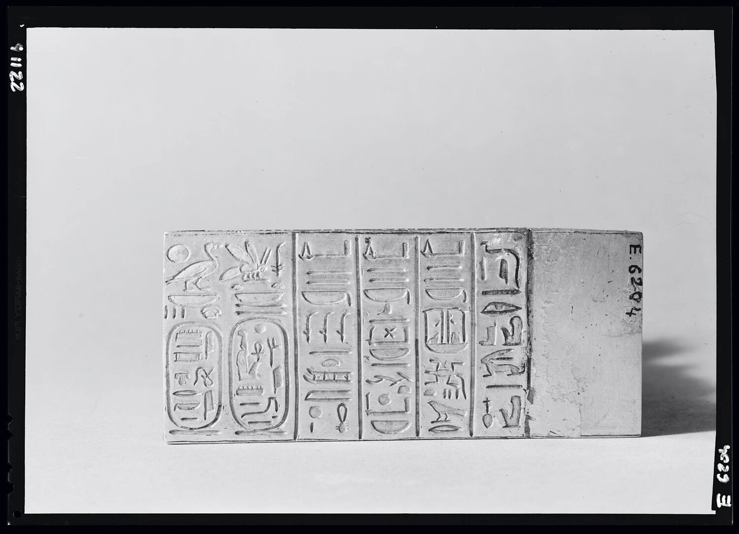 Triade d'Osorkon - Louvre site des collections