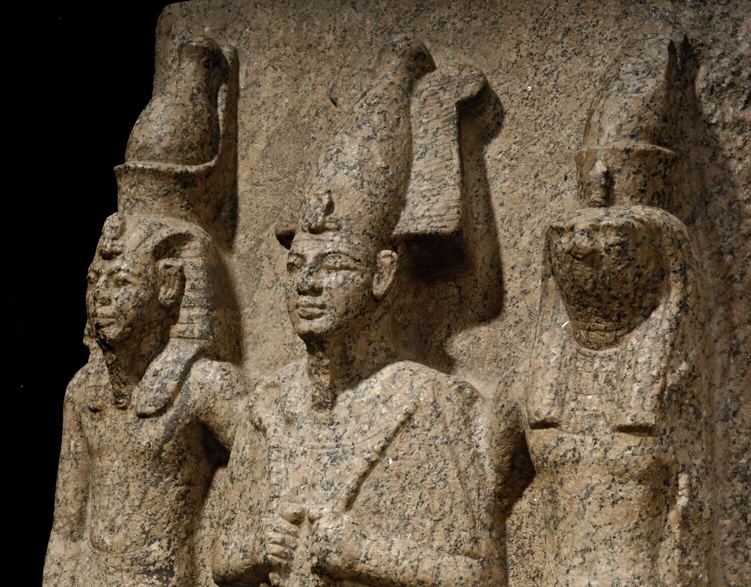 statue de triade - Louvre site des collections