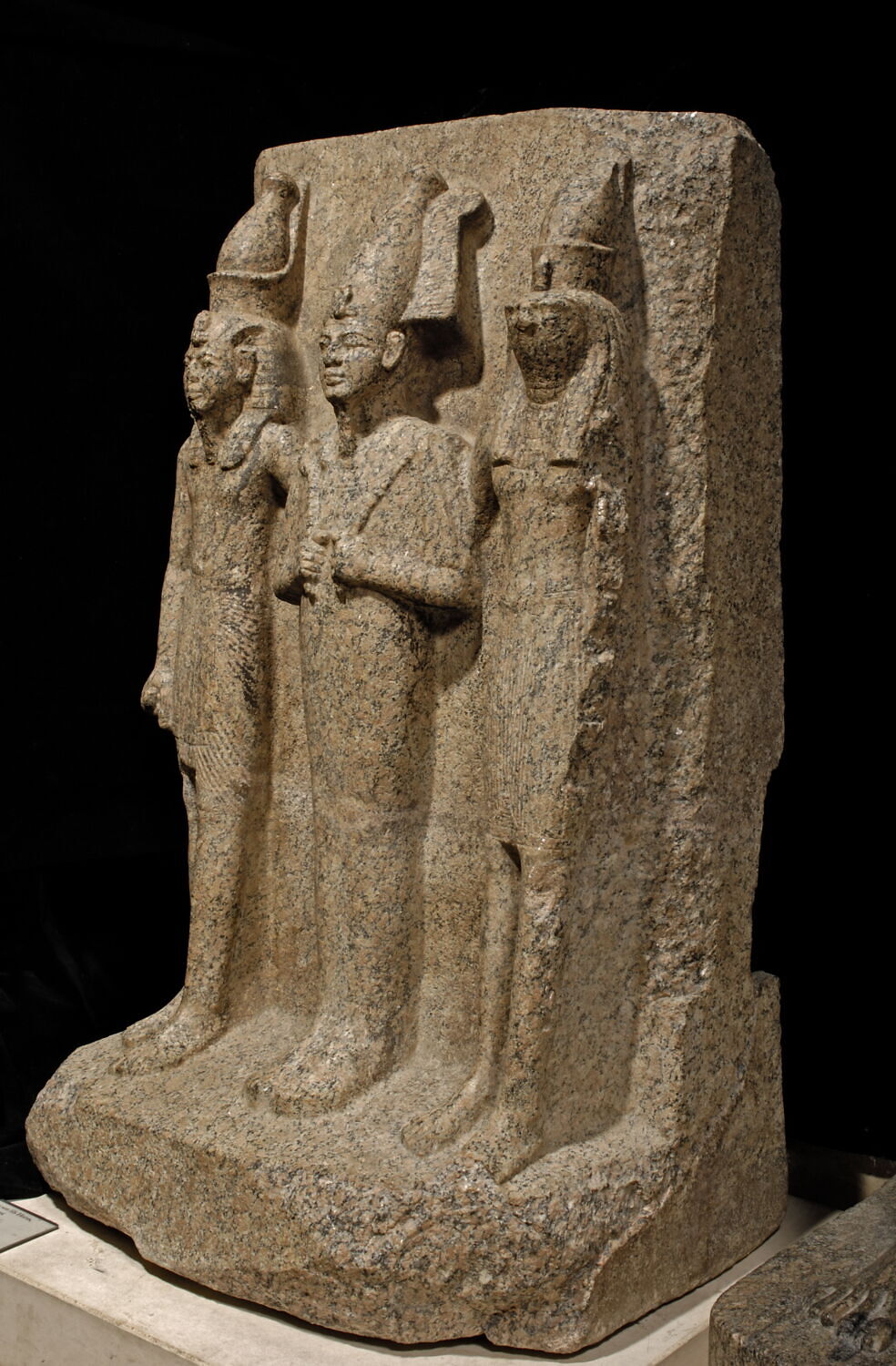 statue de triade - Louvre site des collections