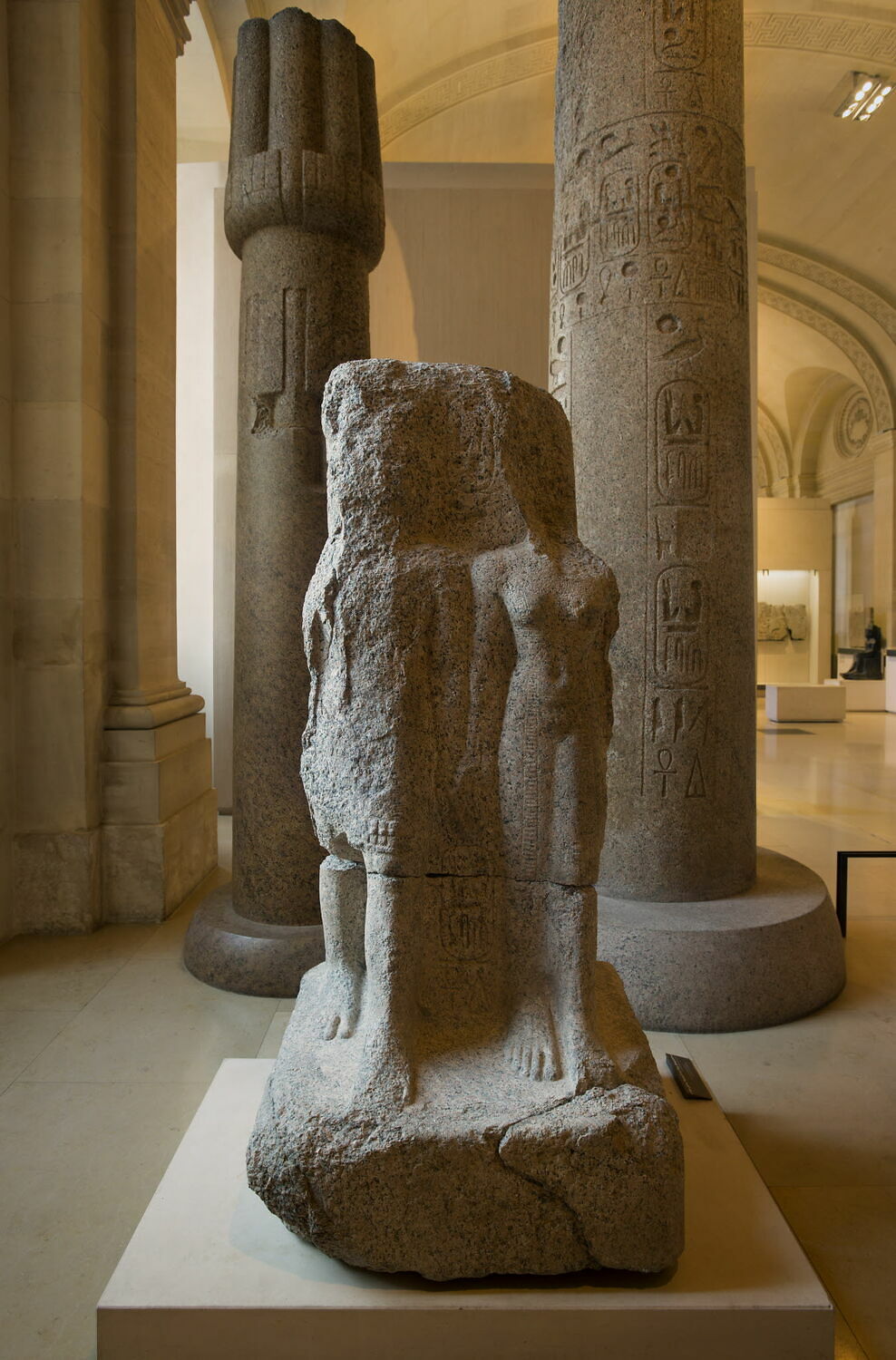Dyade de Ramsès II et Anat - Louvre site des collections