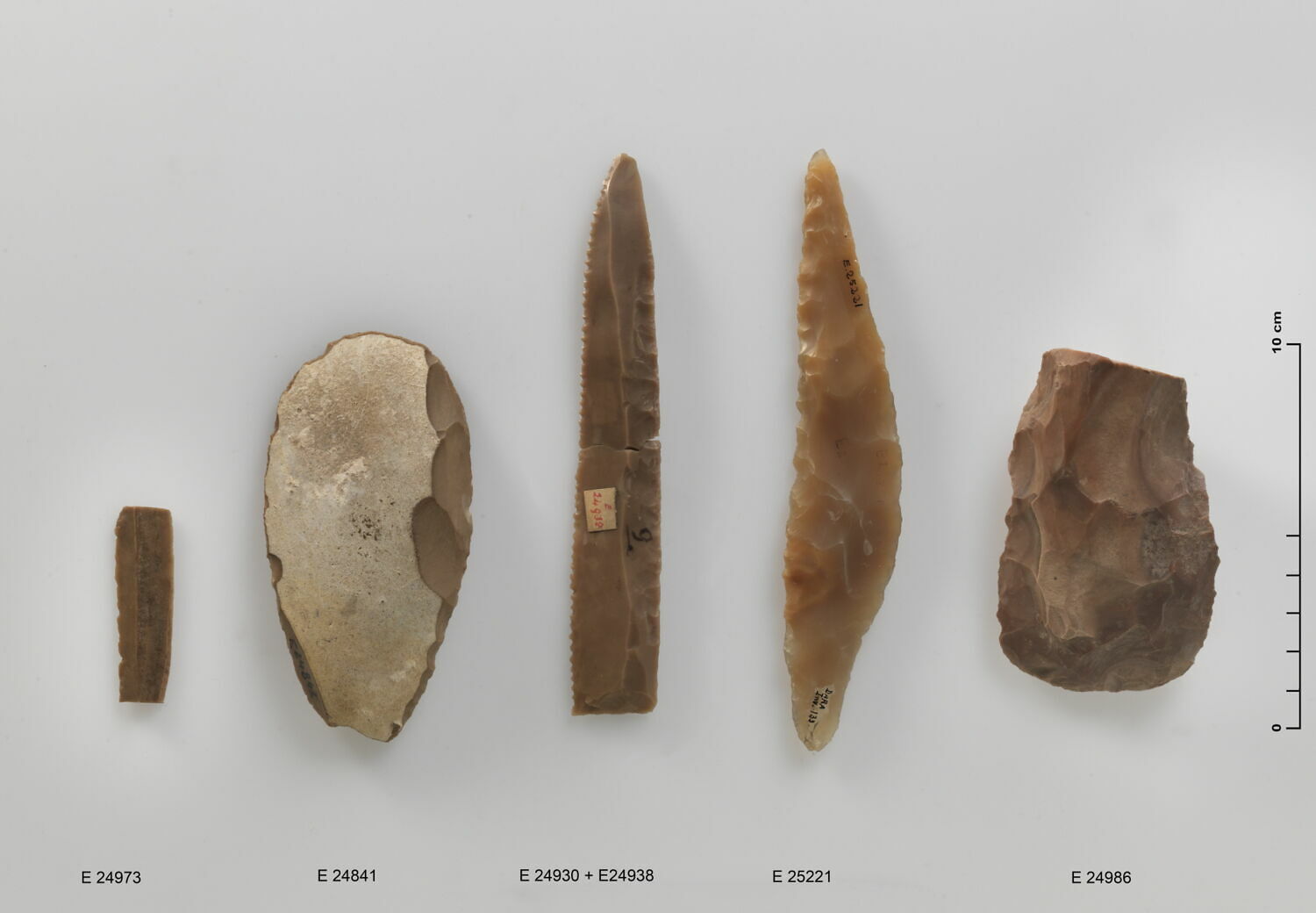 lame de silex ; élément de faucille - Louvre site des collections