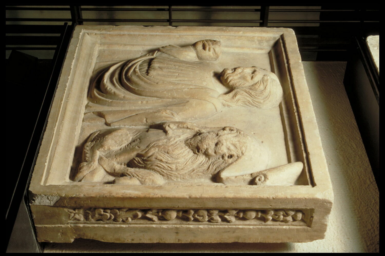 Saint Marc, évangéliste tenant un volumen - Louvre site des collections