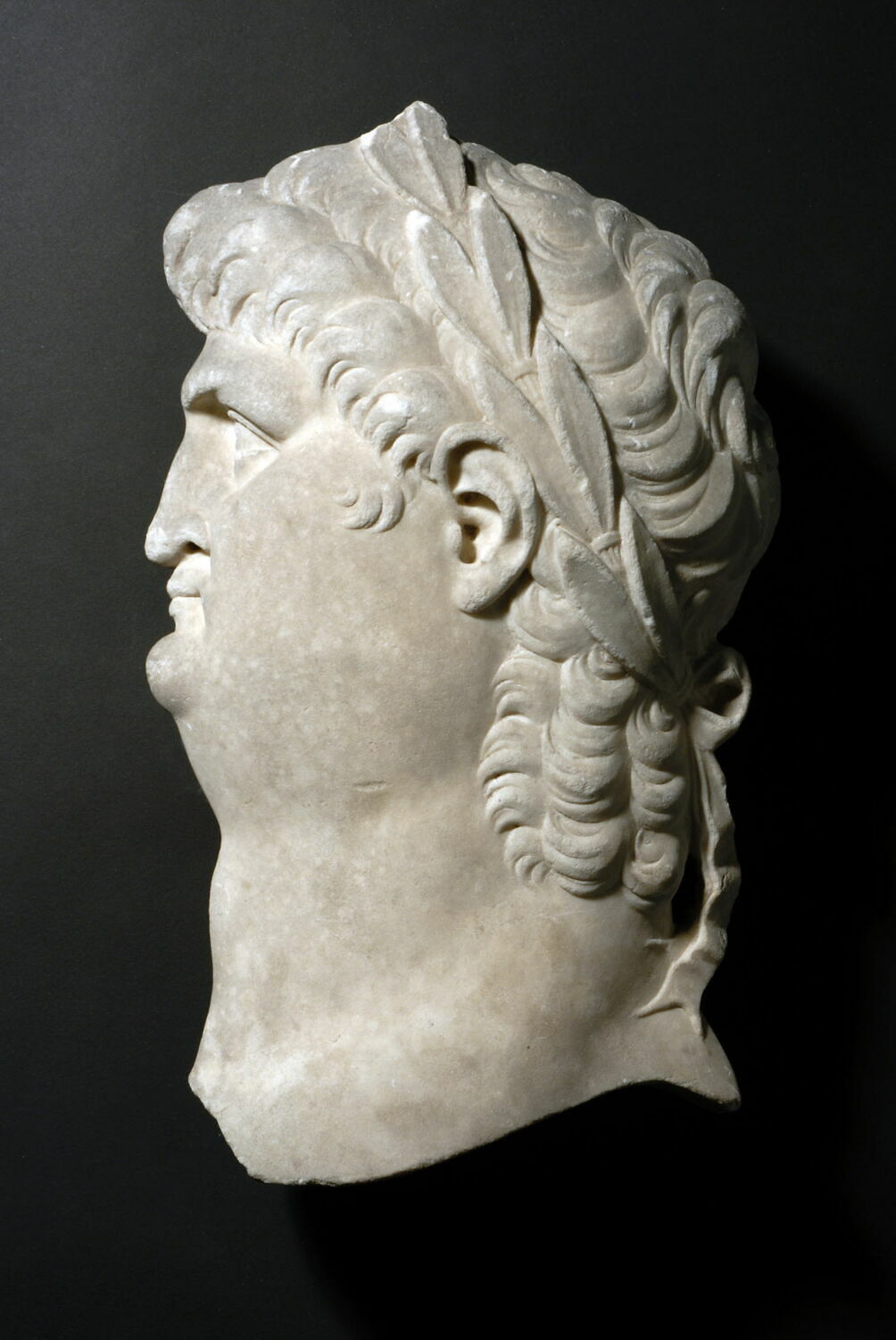 Néron lauré à gauche - Louvre site des collections