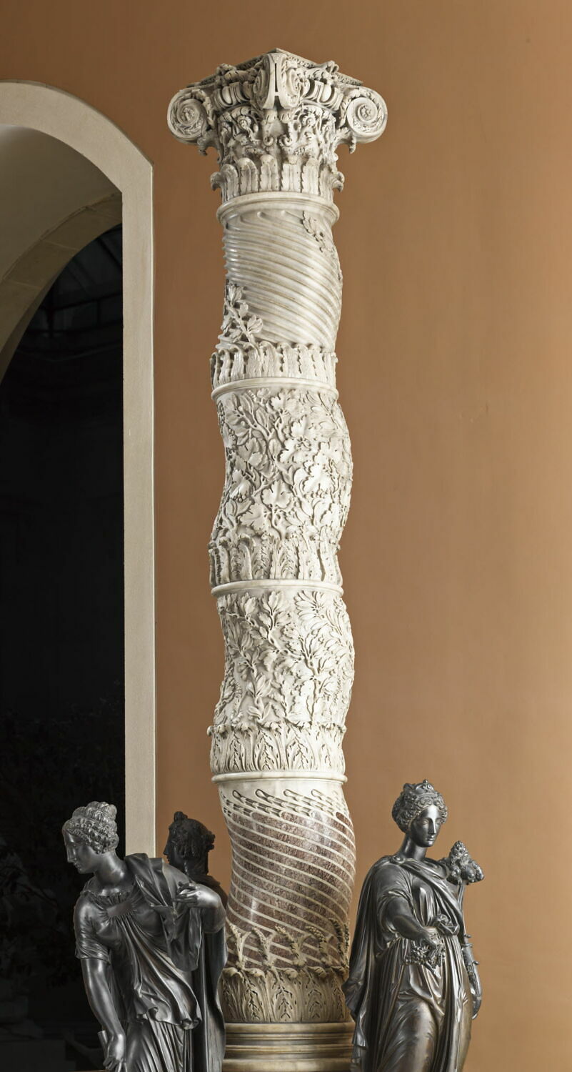 Colonne torsadée et chapiteau - Louvre site des collections