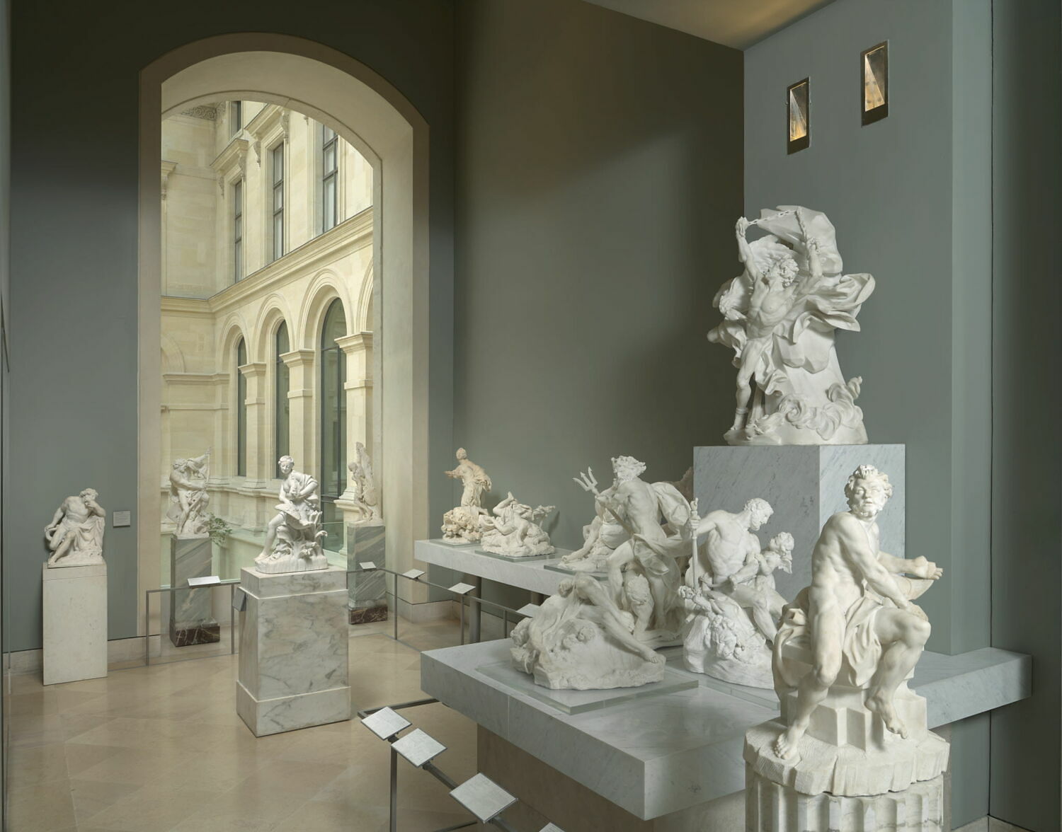 Prométhée attaché sur le mont Caucase, un aigle lui dévore le foie ...