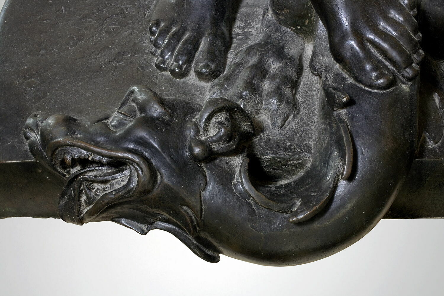 Apollon vainqueur du serpent Python - Louvre site des collections