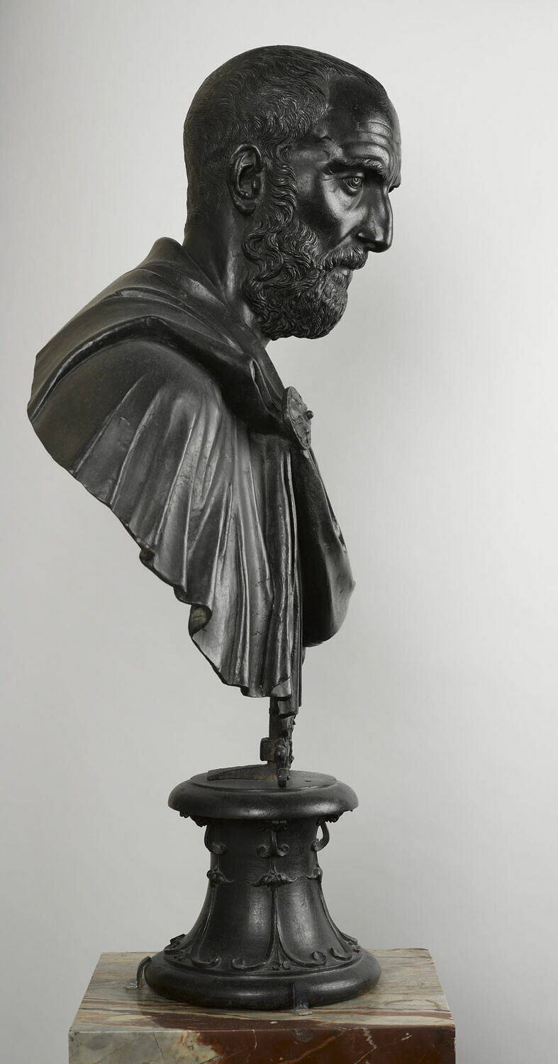 Buste d'un Romain - Louvre site des collections