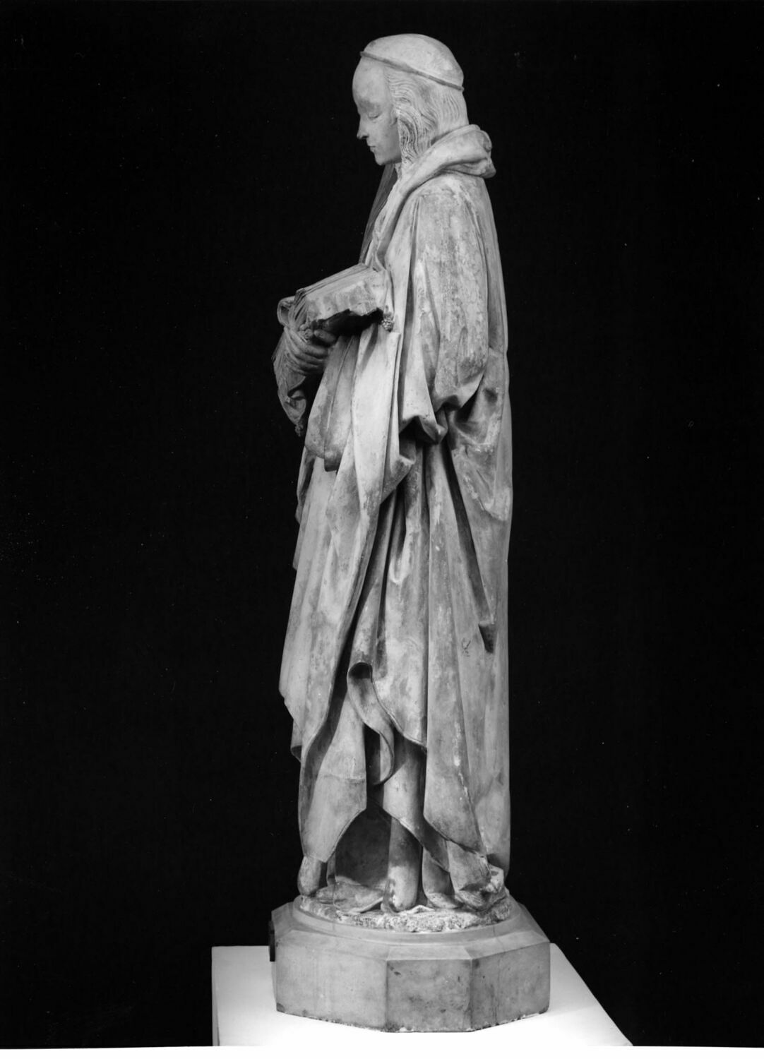 Sainte martyre tenant une palme et un livre ouvert - Louvre Collections