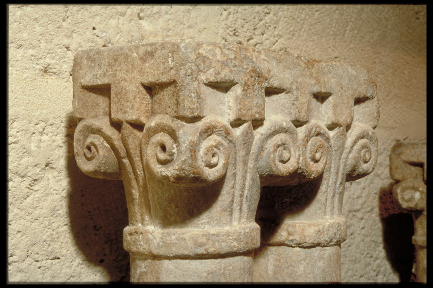 Paire de colonnettes jumelées - Louvre site des collections