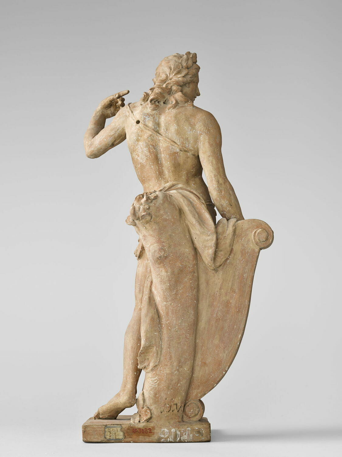 Apollon debout appuyé sur sa lyre - Louvre site des collections