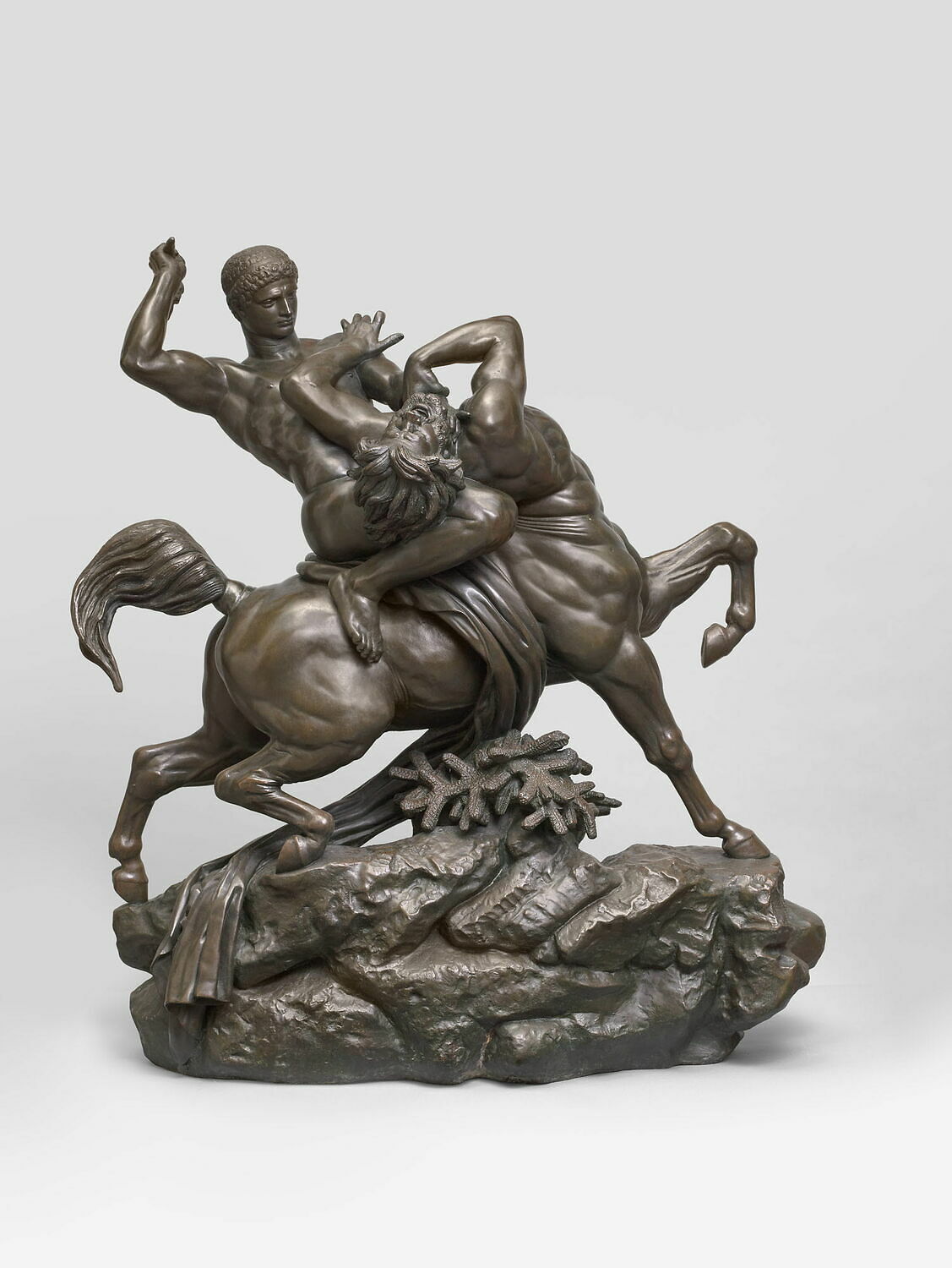 Thésée combattant le centaure Biénor - Louvre site des collections