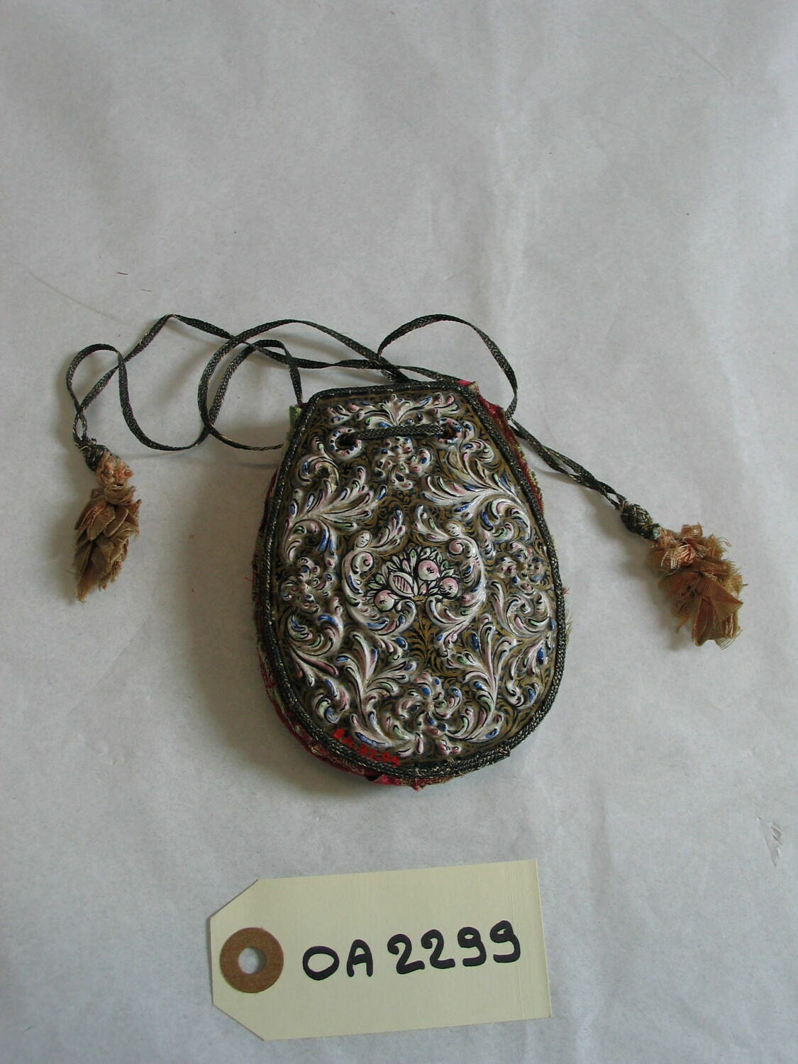 Bourse à décor de rinceaux - Louvre site des collections