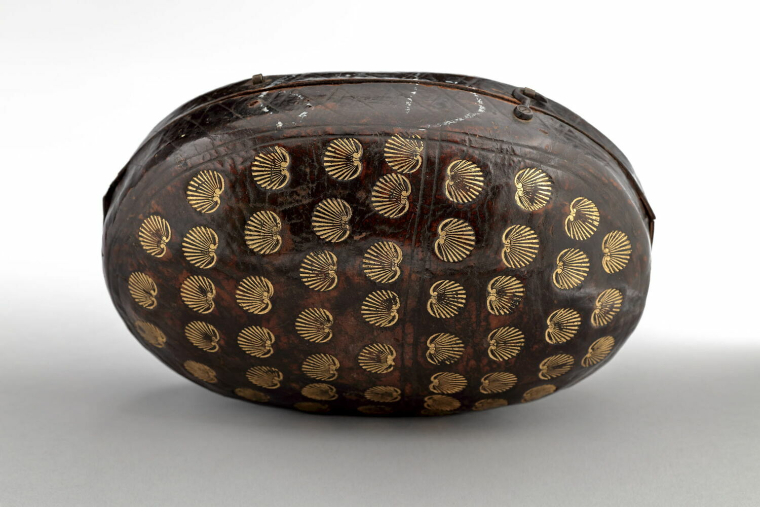 Etui de forme ovoïde - Louvre site des collections