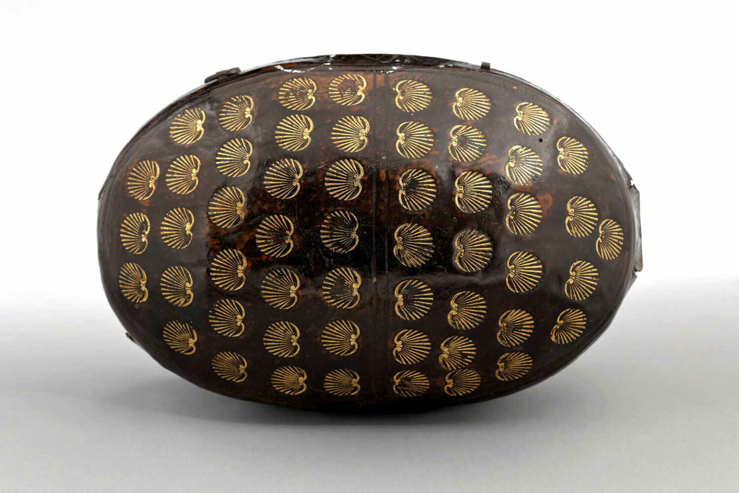 Etui de forme ovoïde - Louvre site des collections