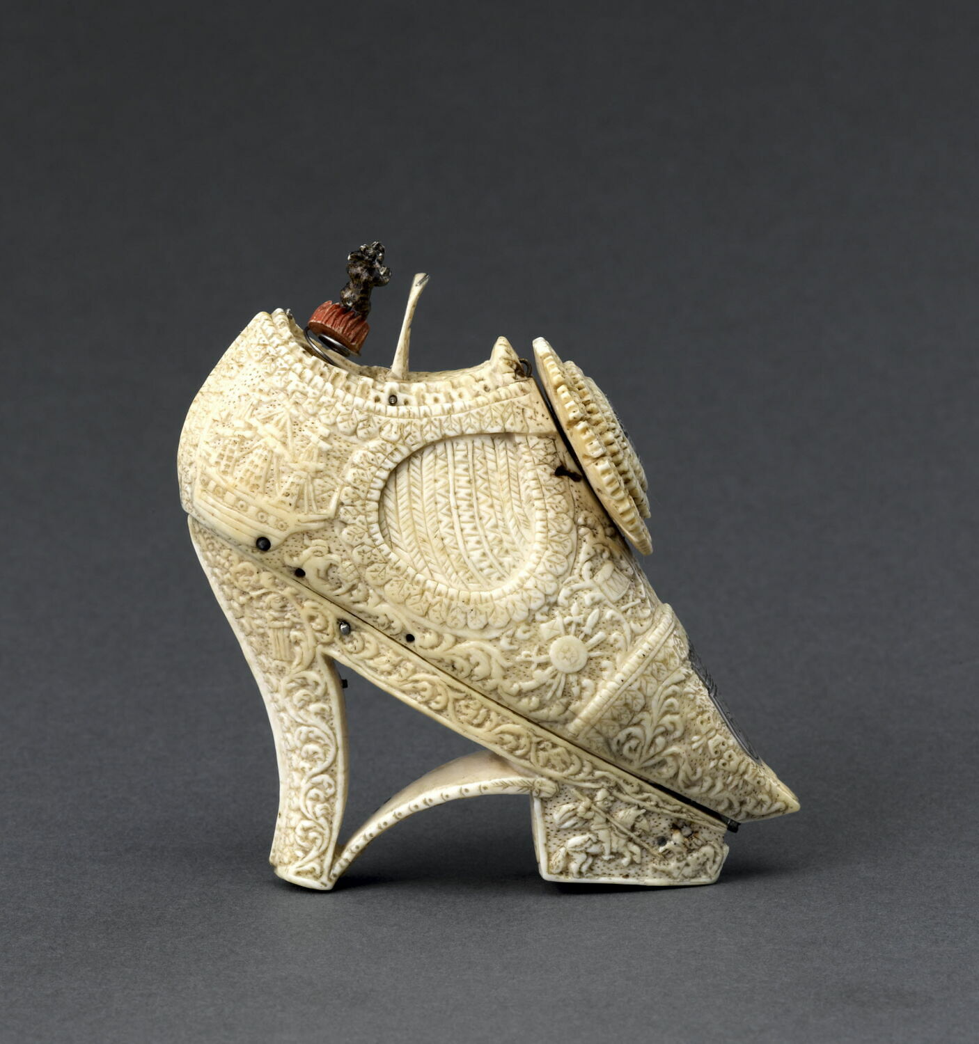 Chaussure à patin - Louvre site des collections