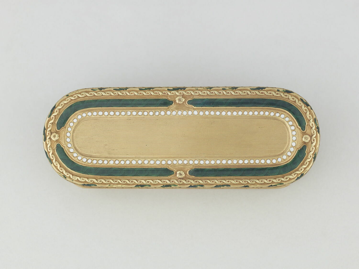 Tabatière de forme allongée - Louvre site des collections