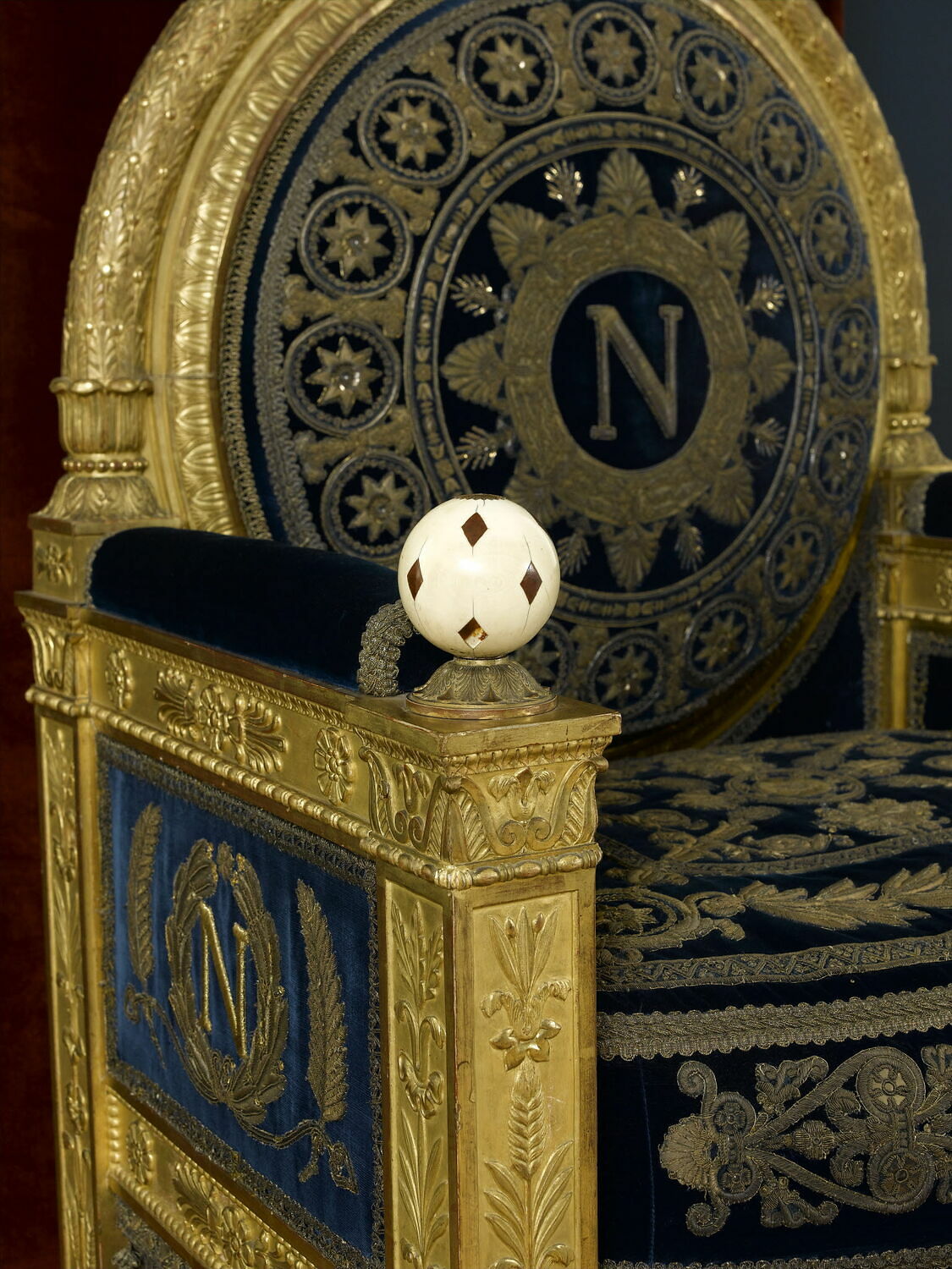 Fauteuil du trône de Napoléon Ier aux Tuileries - Louvre site des ...