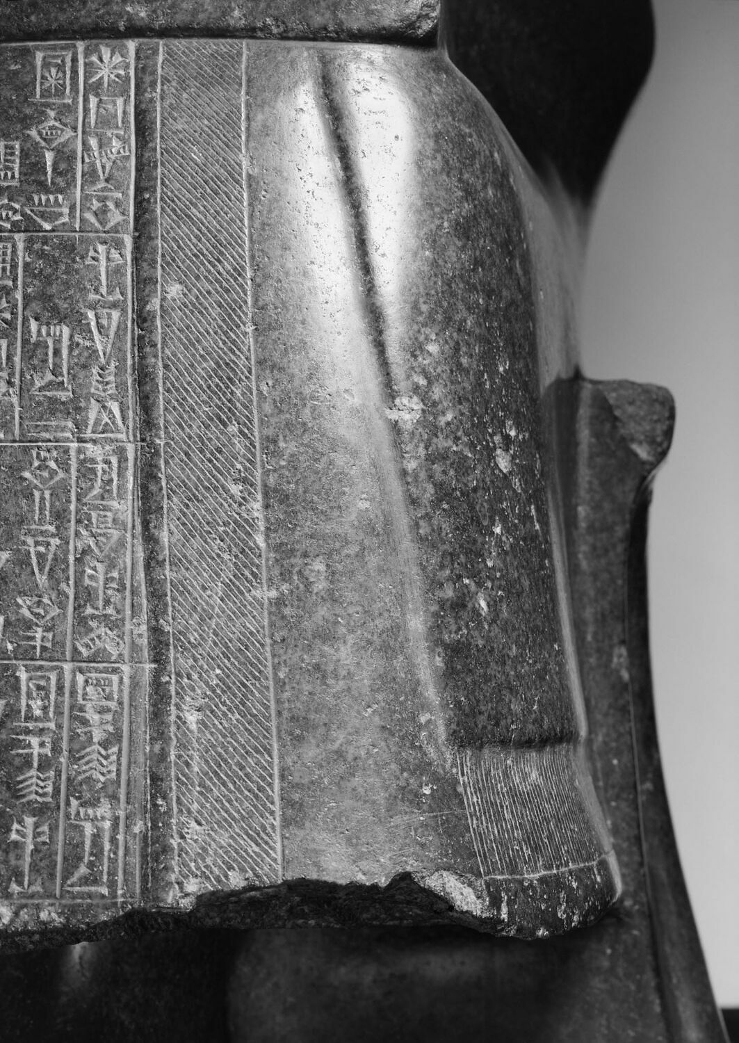 Gudea F dit "Architecte à la règle" - Louvre site des collections