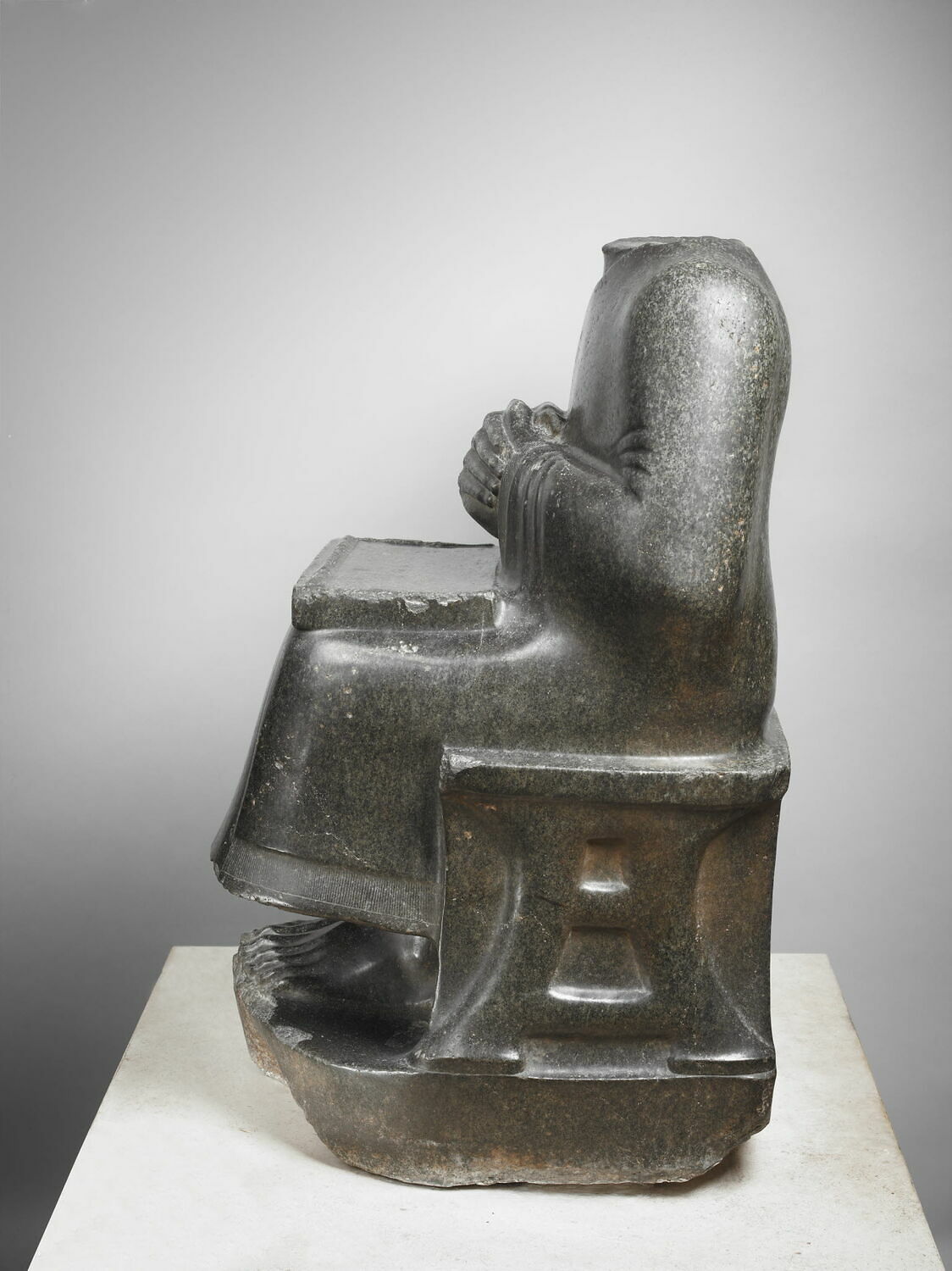 Gudea F dit "Architecte à la règle" - Louvre site des collections