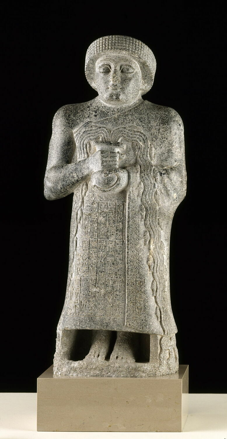 Statue de Gudea dite "au vase jaillissant" - Louvre site des collections