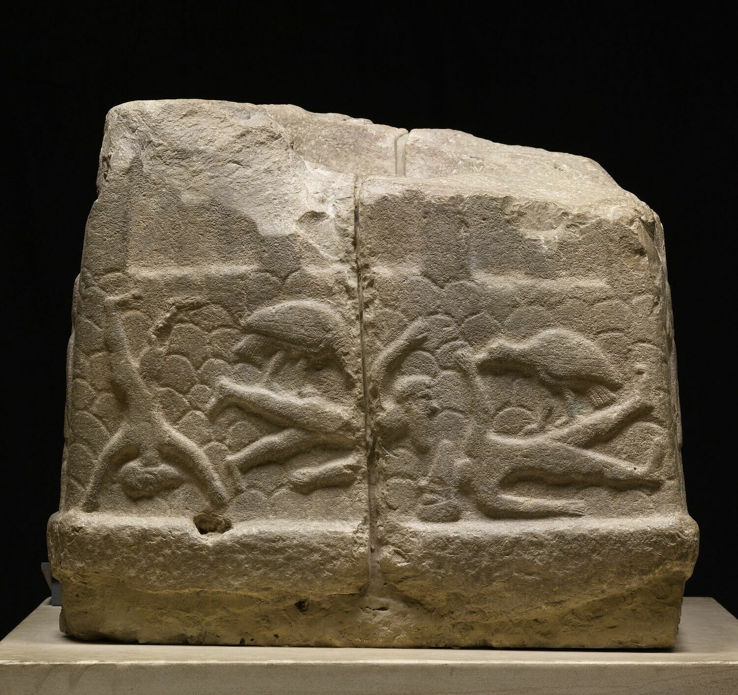 stèle ; socle - Louvre site des collections