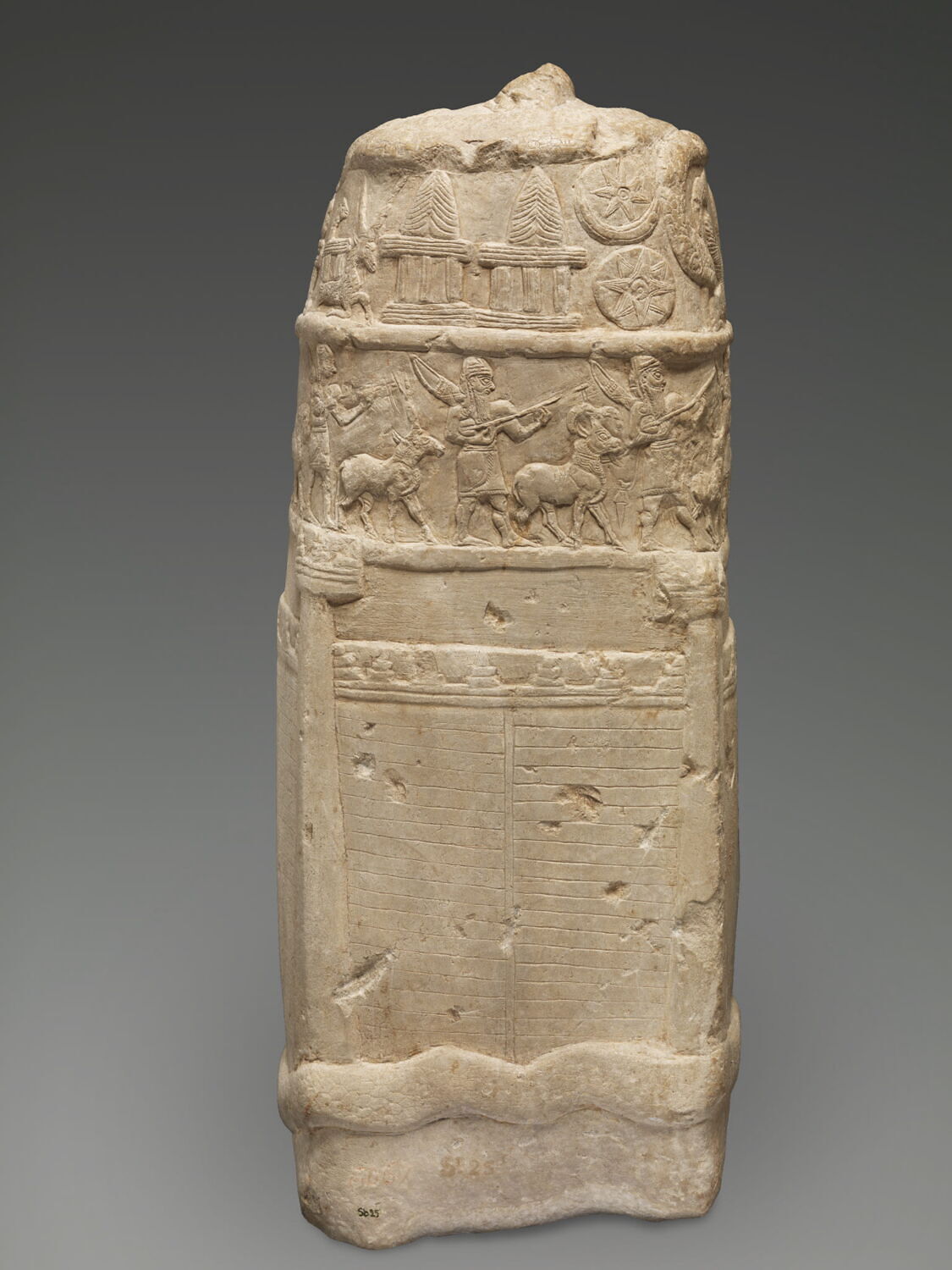 Kudurru dit "inachevé" - Louvre site des collections