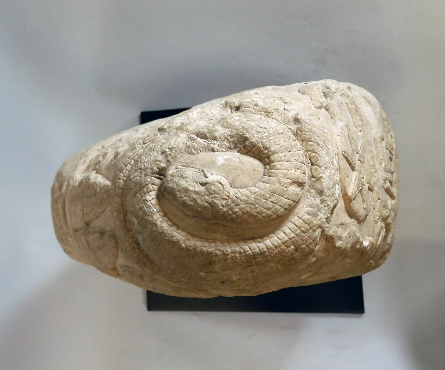 Kudurru de Marduk-apla-iddina I - Louvre site des collections