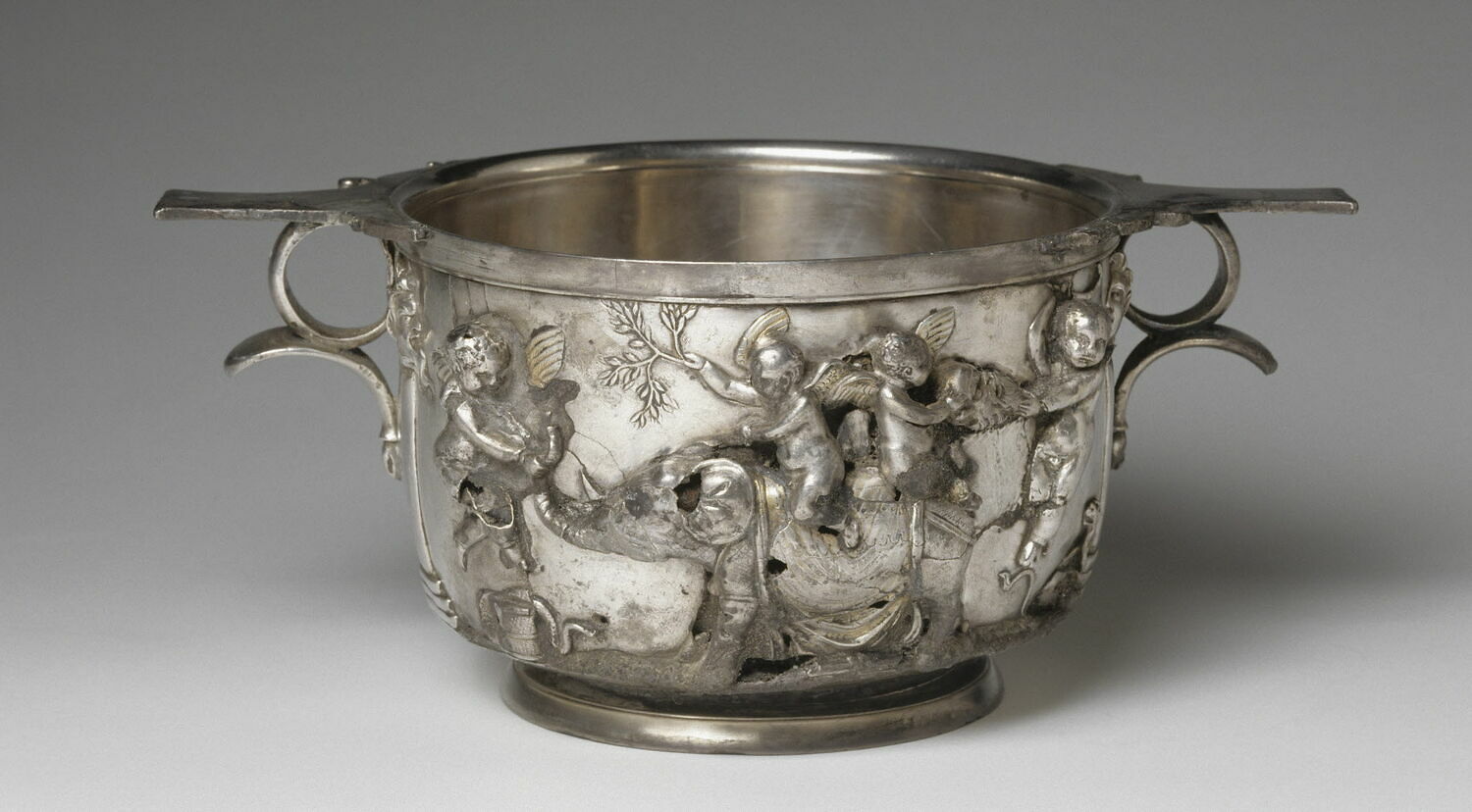 Trésor de Boscoreale : skyphos - Louvre site des collections