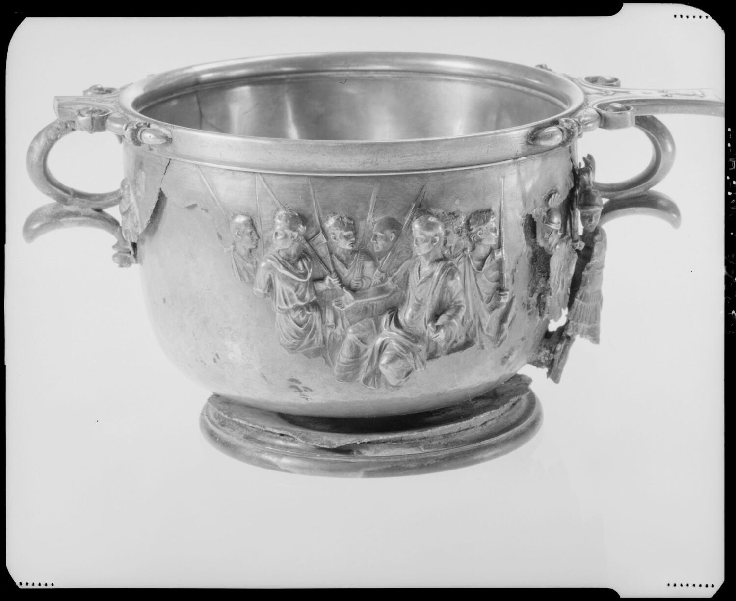 Trésor de Boscoreale : skyphos - Louvre site des collections