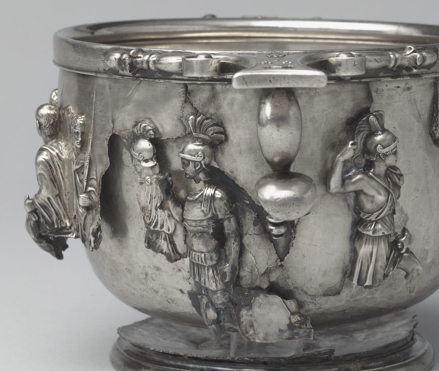 Trésor de Boscoreale : skyphos - Louvre site des collections