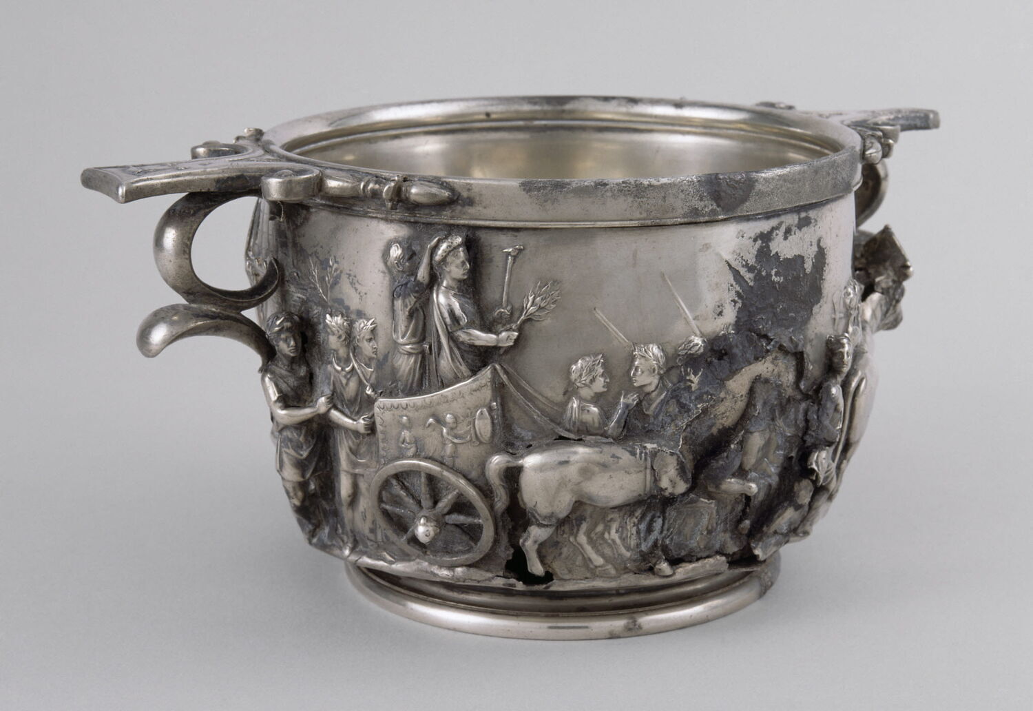 Trésor de Boscoreale : skyphos - Louvre site des collections