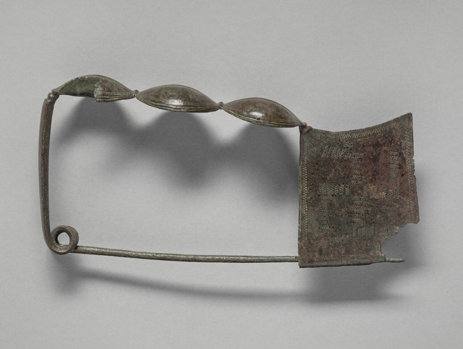 fibule - Louvre Collections