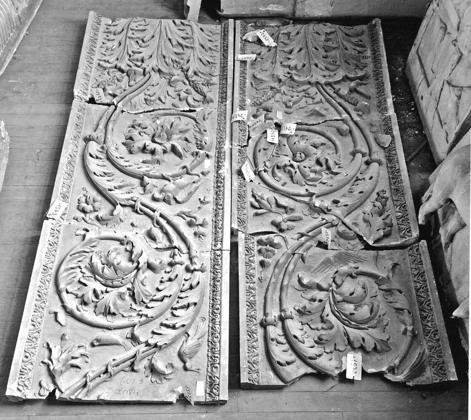 Tirage d’une frise de rinceaux d'acanthes, dit "rinceau Médicis ...