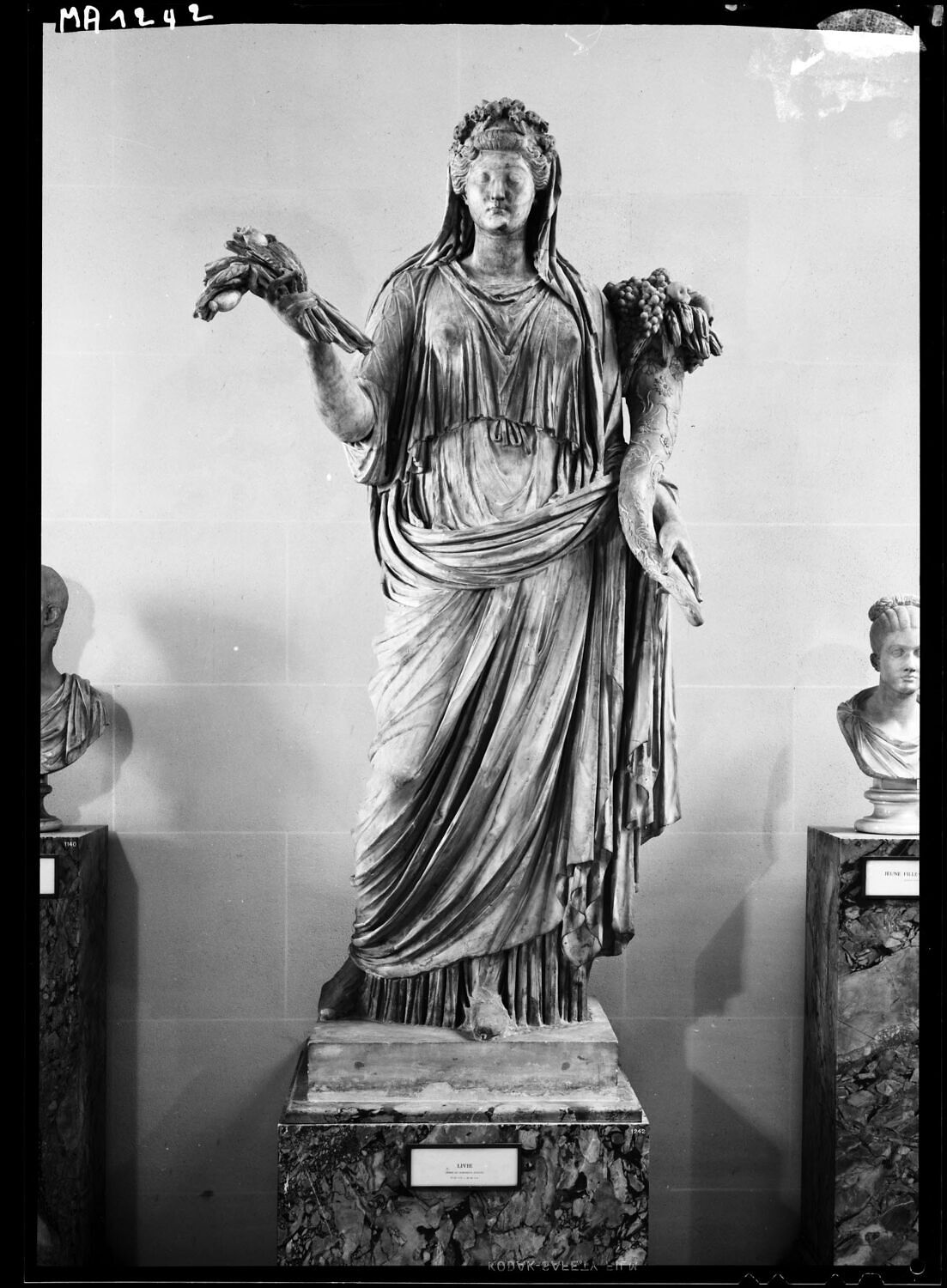 Ceres Borghèse - Louvre site des collections