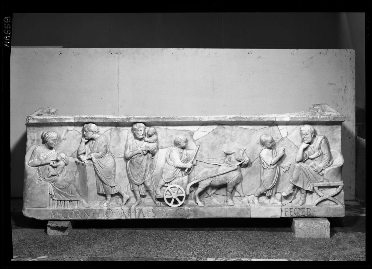 Sarcophage d'enfant - Louvre site des collections