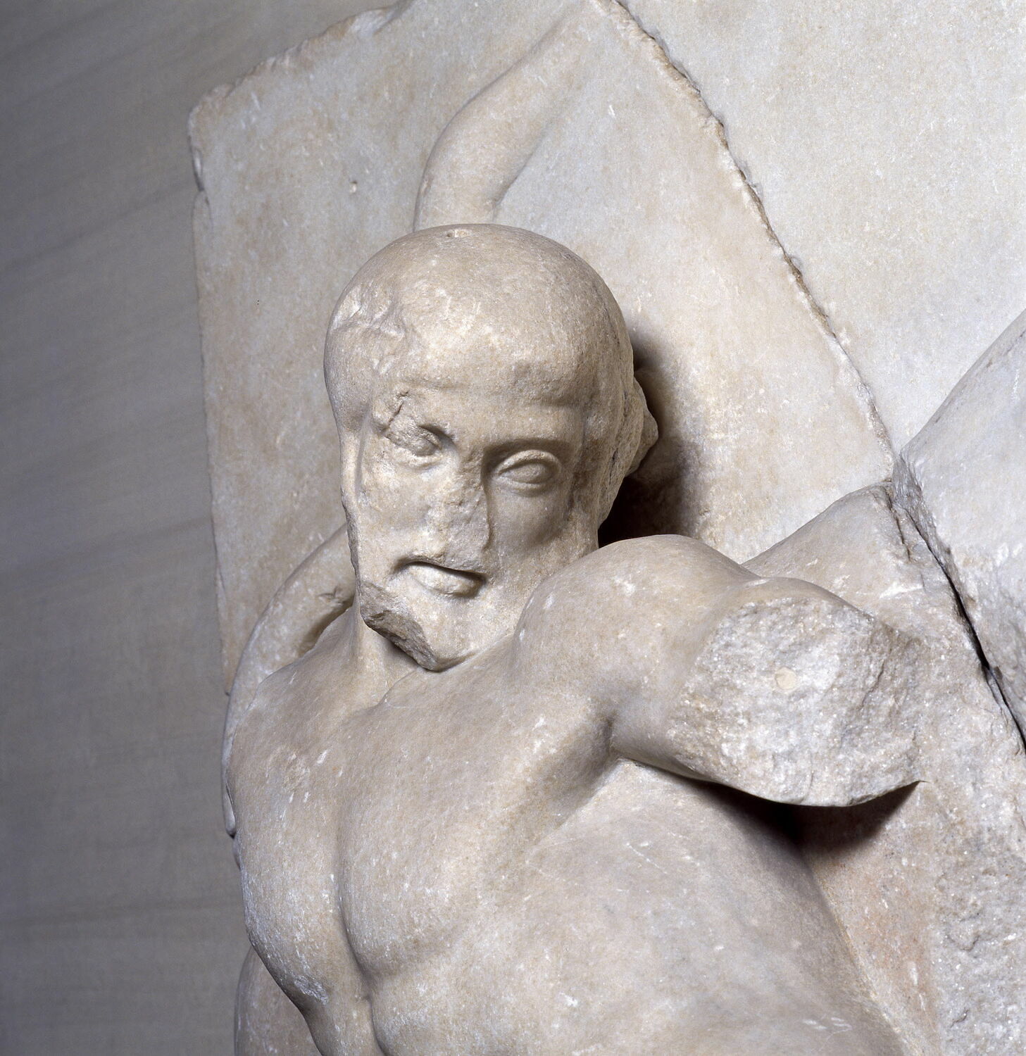 Métope du temple de Zeus à Olympie, Héraclès et le taureau de Crète ...