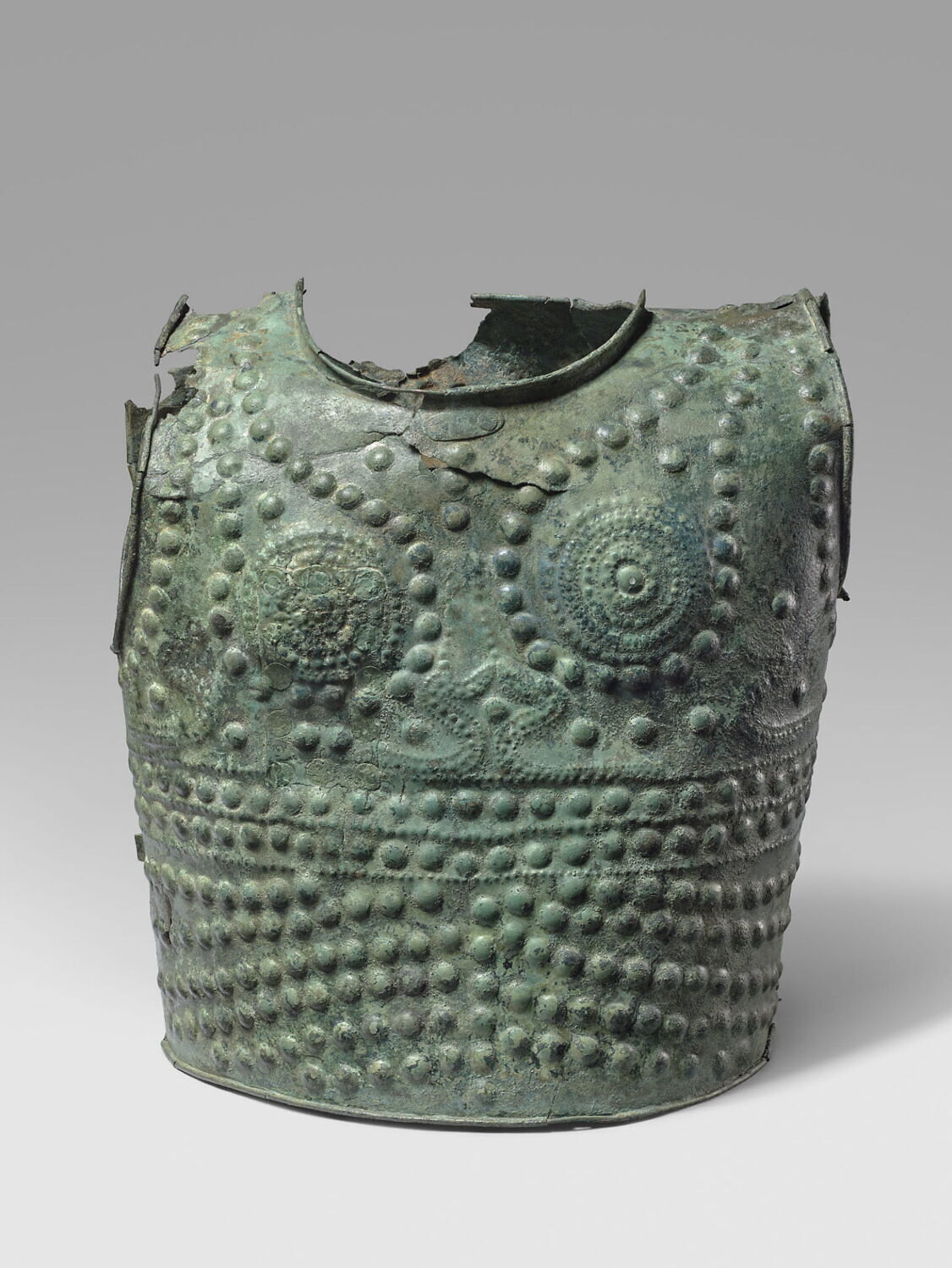 Cuirasse du type “à gouttière” - Louvre site des collections