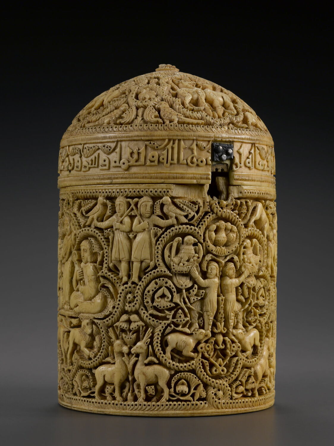 Pyxide au nom d'al-Mughira - Louvre site des collections