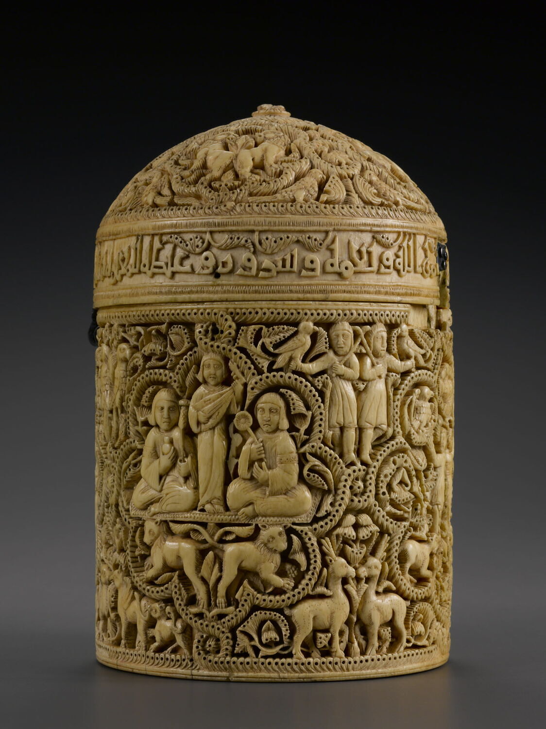 Pyxide au nom d'al-Mughira - Louvre site des collections