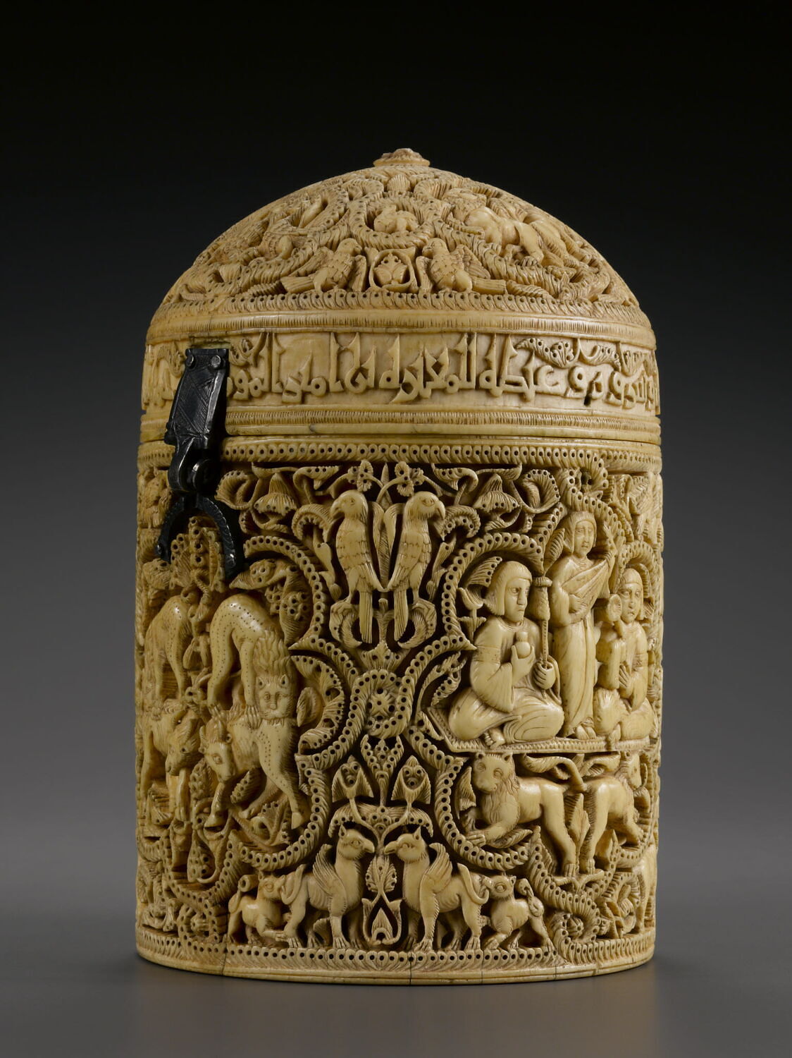 Pyxide au nom d'al-Mughira - Louvre site des collections