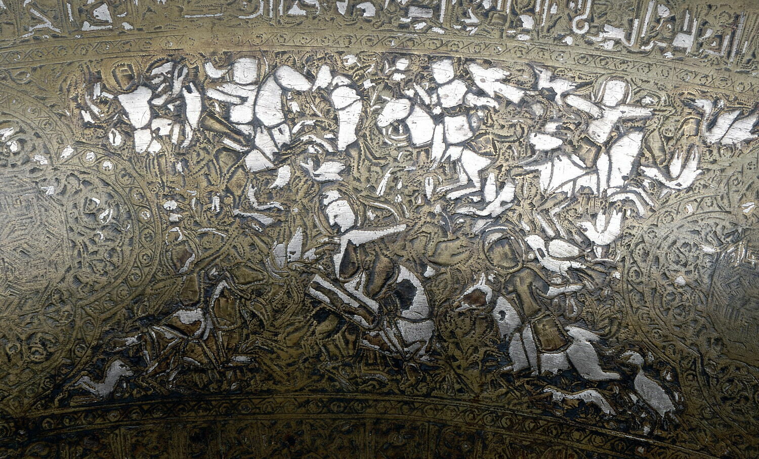 Bassin au nom du sultan al-'Adil II Abu Bakr - Louvre site des collections