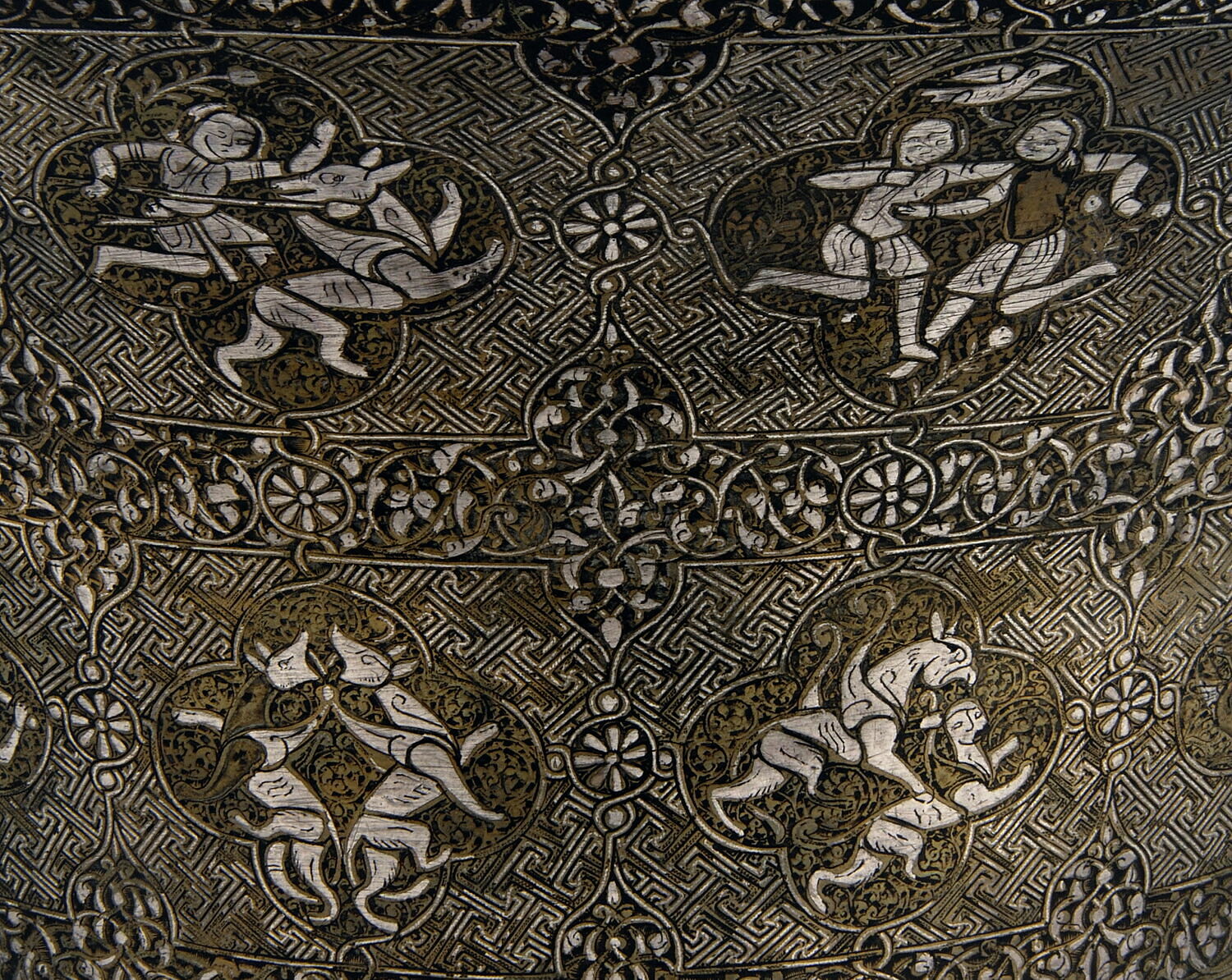 Bassin au nom du sultan al-'Adil II Abu Bakr - Louvre site des collections