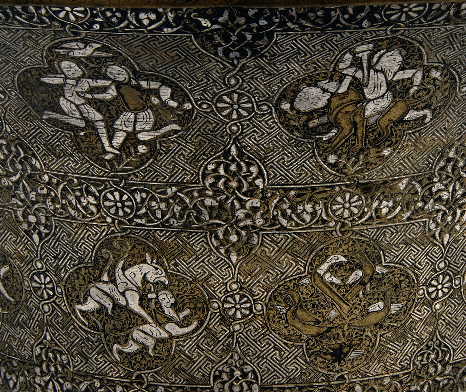 Bassin au nom du sultan al-'Adil II Abu Bakr - Louvre site des collections