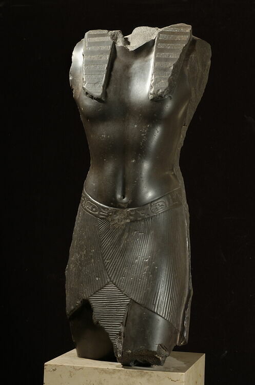 Torse de Nectanebo I - Louvre site des collections