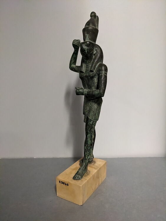 figurine d'Horus harponneur - Louvre site des collections