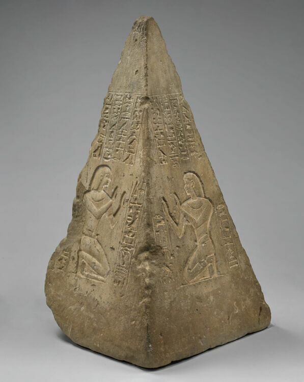 pyramidion - Louvre site des collections