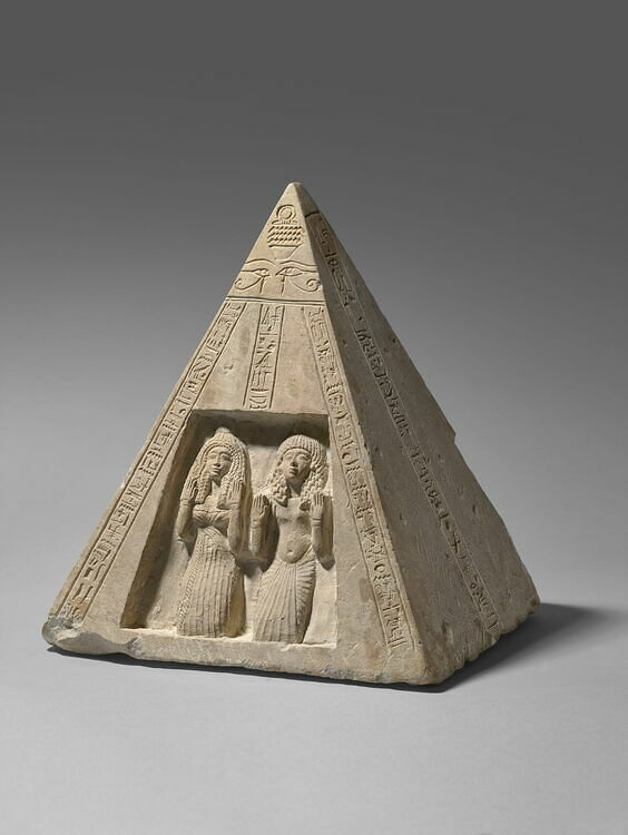 pyramidion - Louvre site des collections