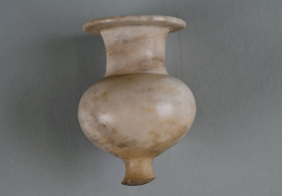 vase miniature - Louvre Collections