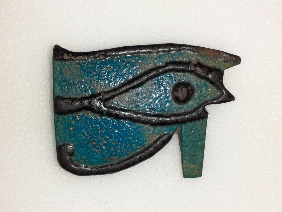 amulette oudjat simple monoface - Louvre site des collections